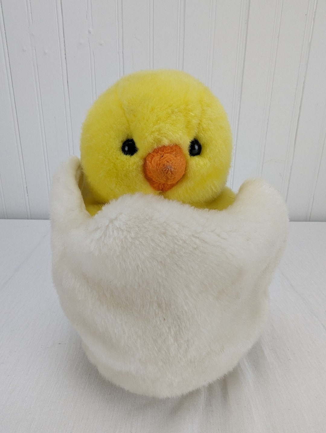 Ty Beanie Buddy Eggbert Chick in Egg Plush 8" Stuffed Animal 2001 ...