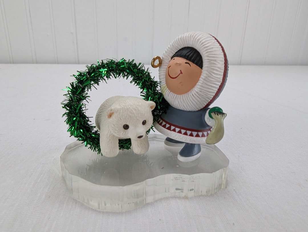 1994 Hallmark Frosty Friends Eskimo With Polar Bear Christmas Tree ...