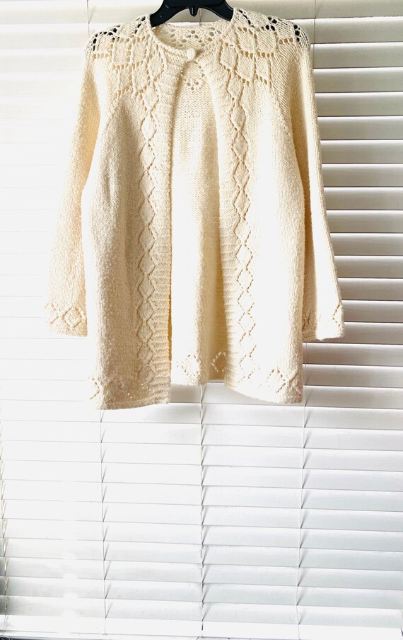 Vintage ivory wool button - Gem