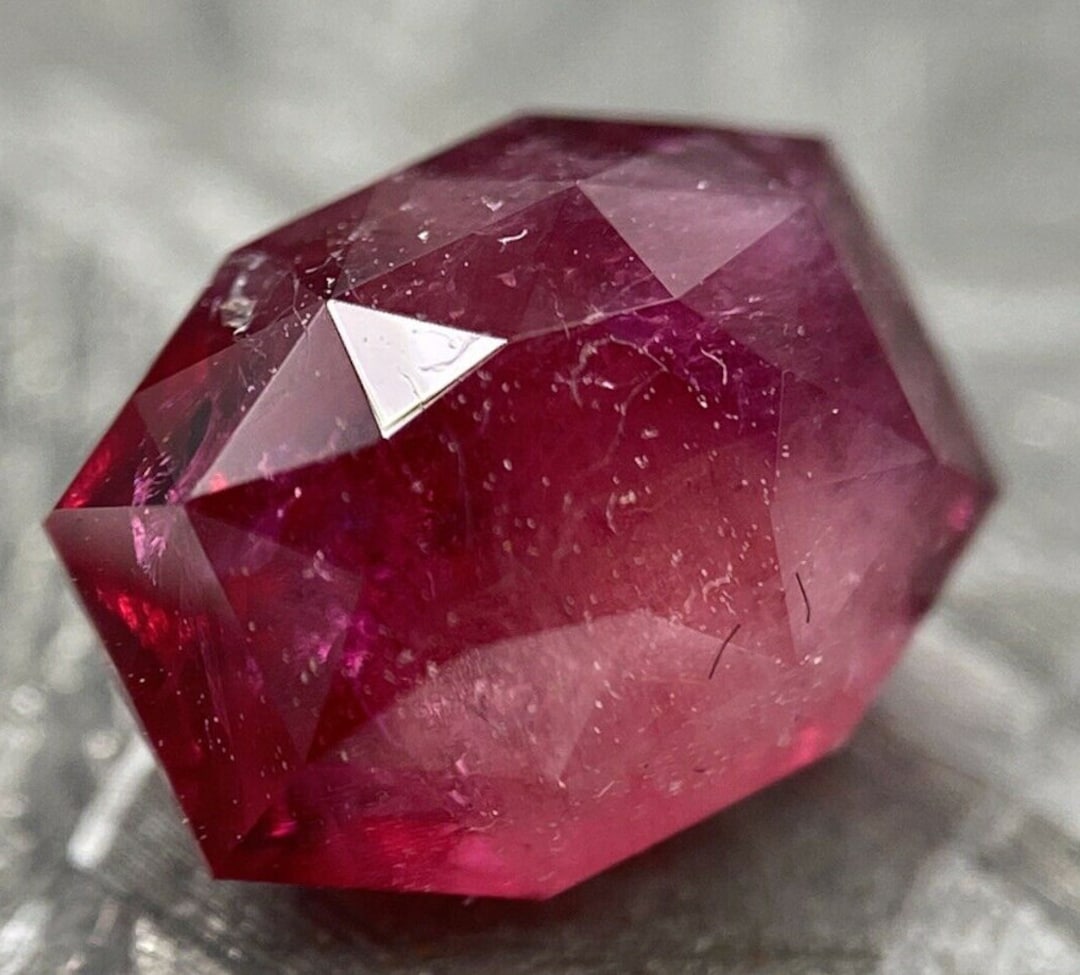 1.83ct Red Beryl Gemstone - Etsy