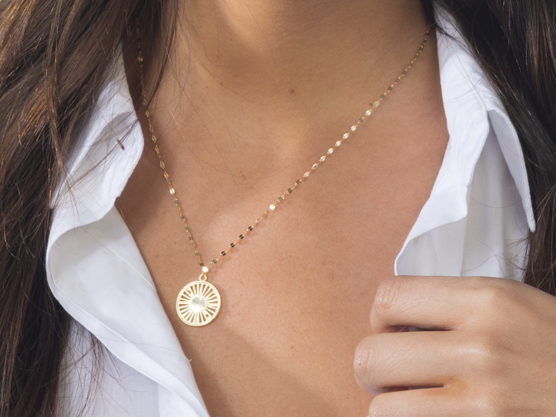 Real 14K Medallion Pendant Necklace Real 14K Gold Medallion Necklace ...