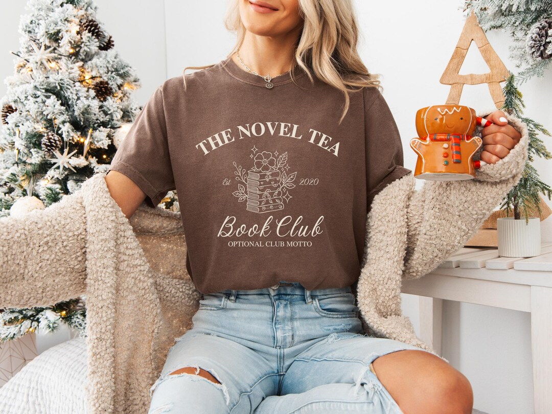 Custom Book Club T-shirt: Personalized Bookworm Tee - Etsy