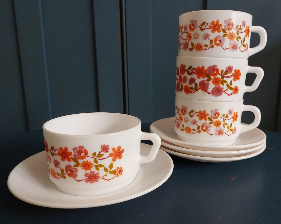 4 Large Arcopal Scania Coffee Cups or Tea Cups With Saucers 70s Flower ...