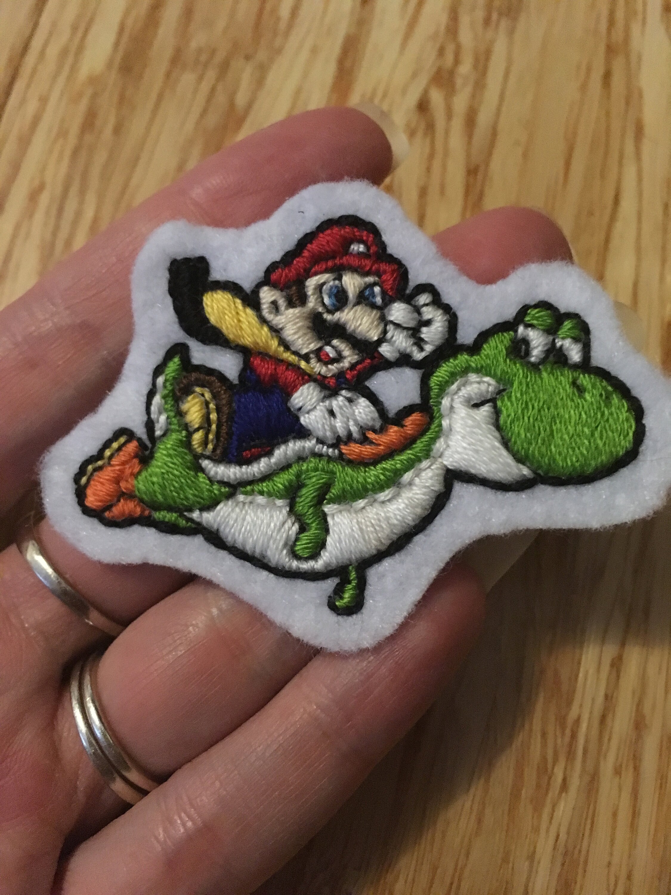 Super Mario World Hand embroidered patch Mario and Yoshi - Etsy.de