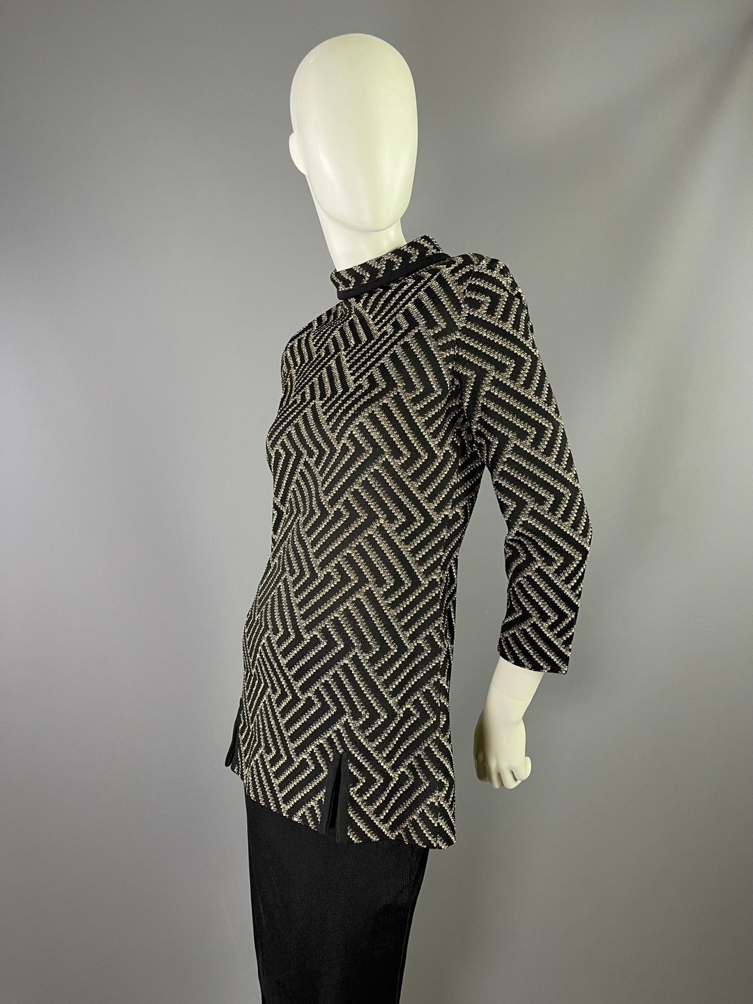 PIERRE BALMAIN Knitwear Tunic in Wool and Lurex Gold Geometric Mesh ...