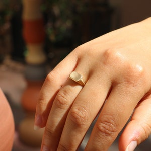 14k Solid Gold Rectangular Signet Ring - Etsy