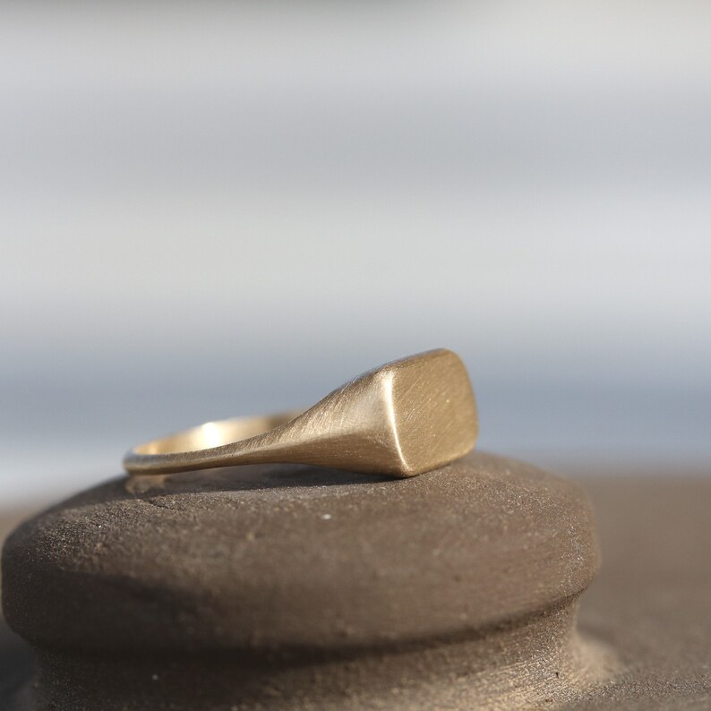 14k Solid Gold Rectangular Signet Ring - Etsy