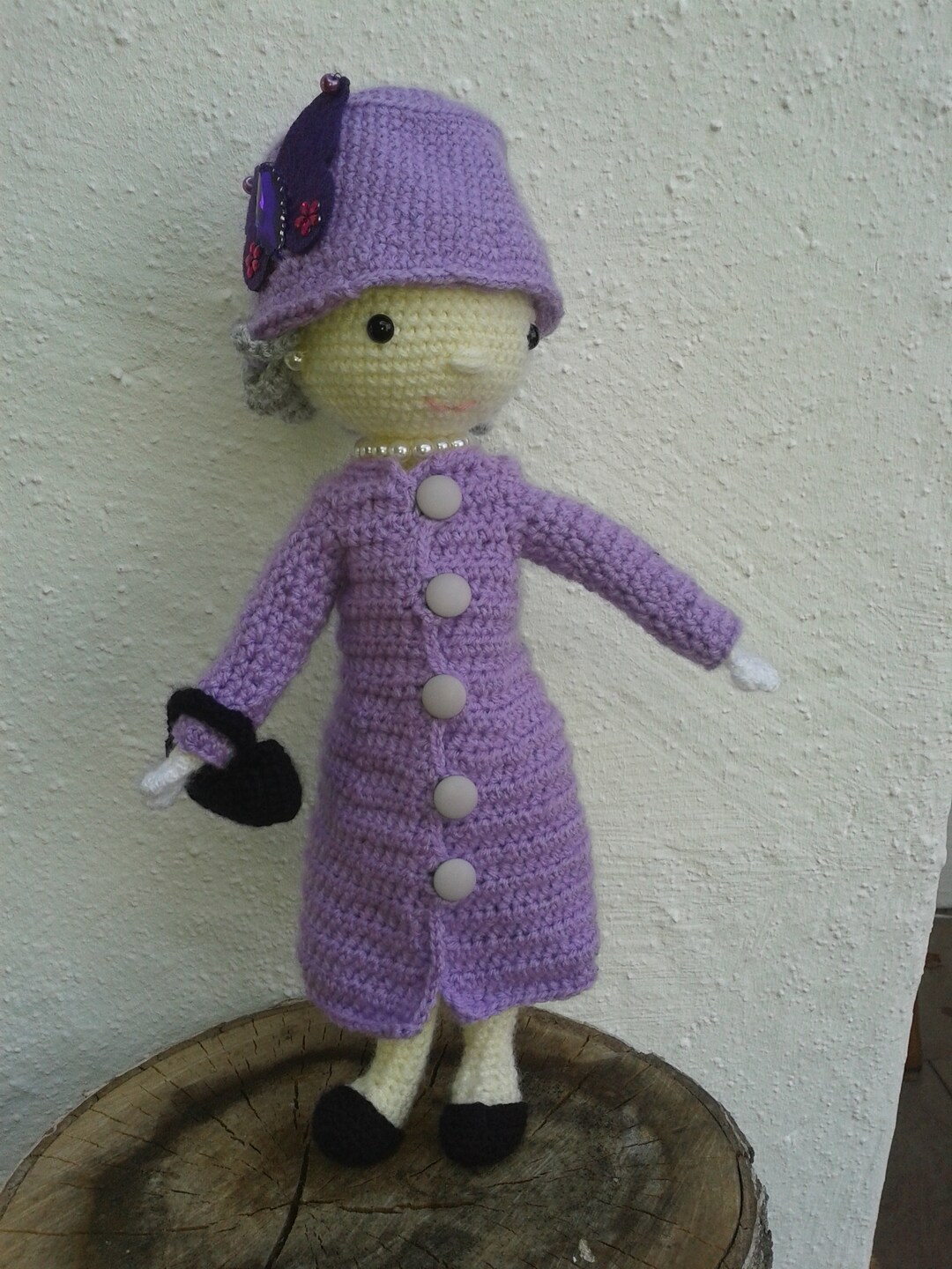 Queen Elizabeth Crocheted With Coat Hat and Bag, Queen Crocheted 37 Cm ...