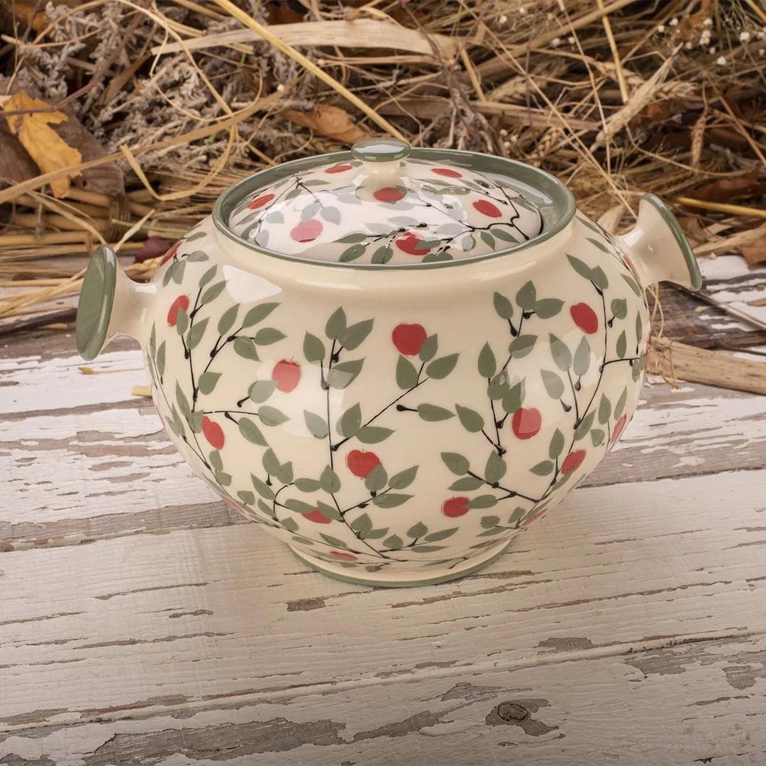 Apple Ceramic Casserole, Retro Casserole Dish, Green & White Primitive ...