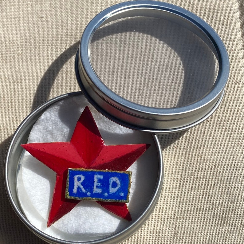 RED Star Pin, Brooch, Remember Everyone Deployed, on Fridays We Wear ...