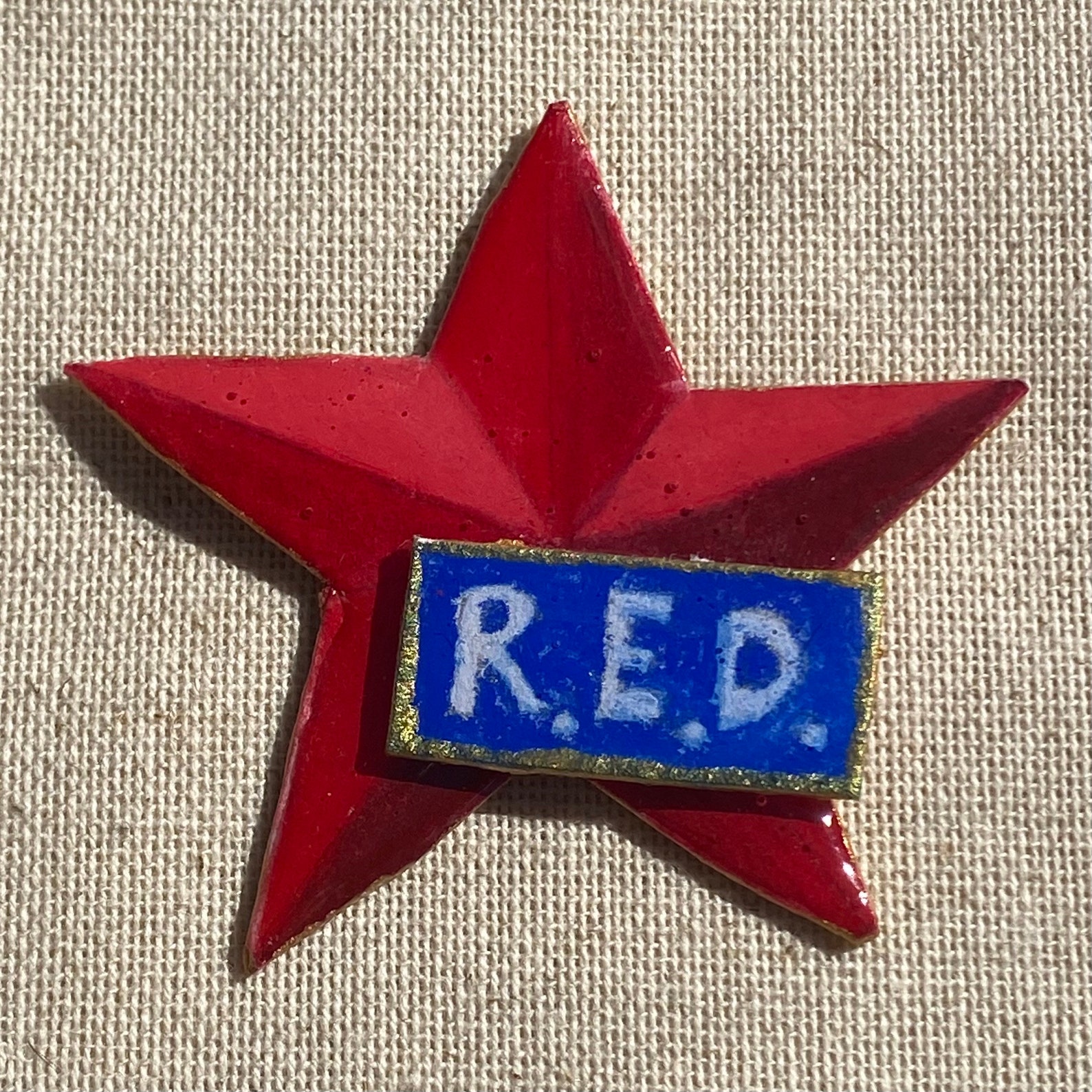 RED Star Pin, Brooch, Remember Everyone Deployed, on Fridays We Wear ...