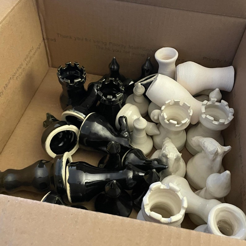 32 Pc Ceramic Chess Set - Classic White & Jet Black Glossy Glazes ...