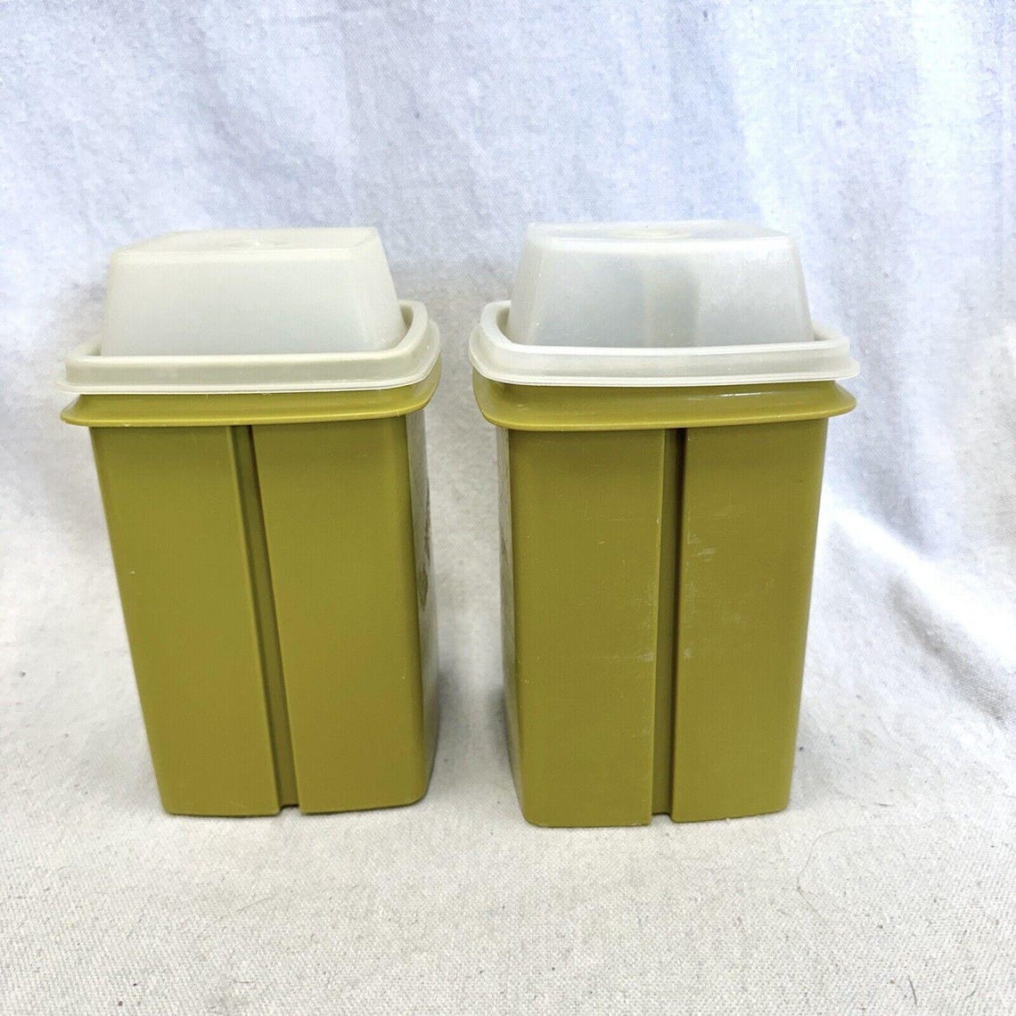 Tupperware Set 2 Pick A Deli Pickle Olive Keeper Containers 1330-2 ...