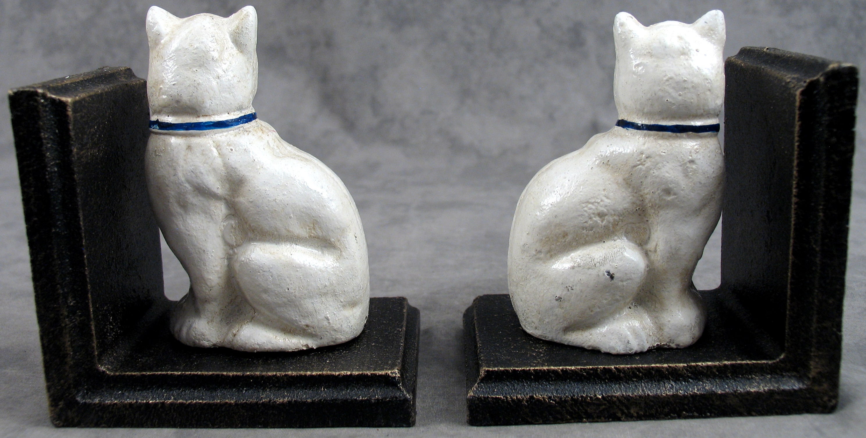 Pair of WHITE CAT BOOKENDS Heavy Cast Iron Male & Female Cats - Etsy