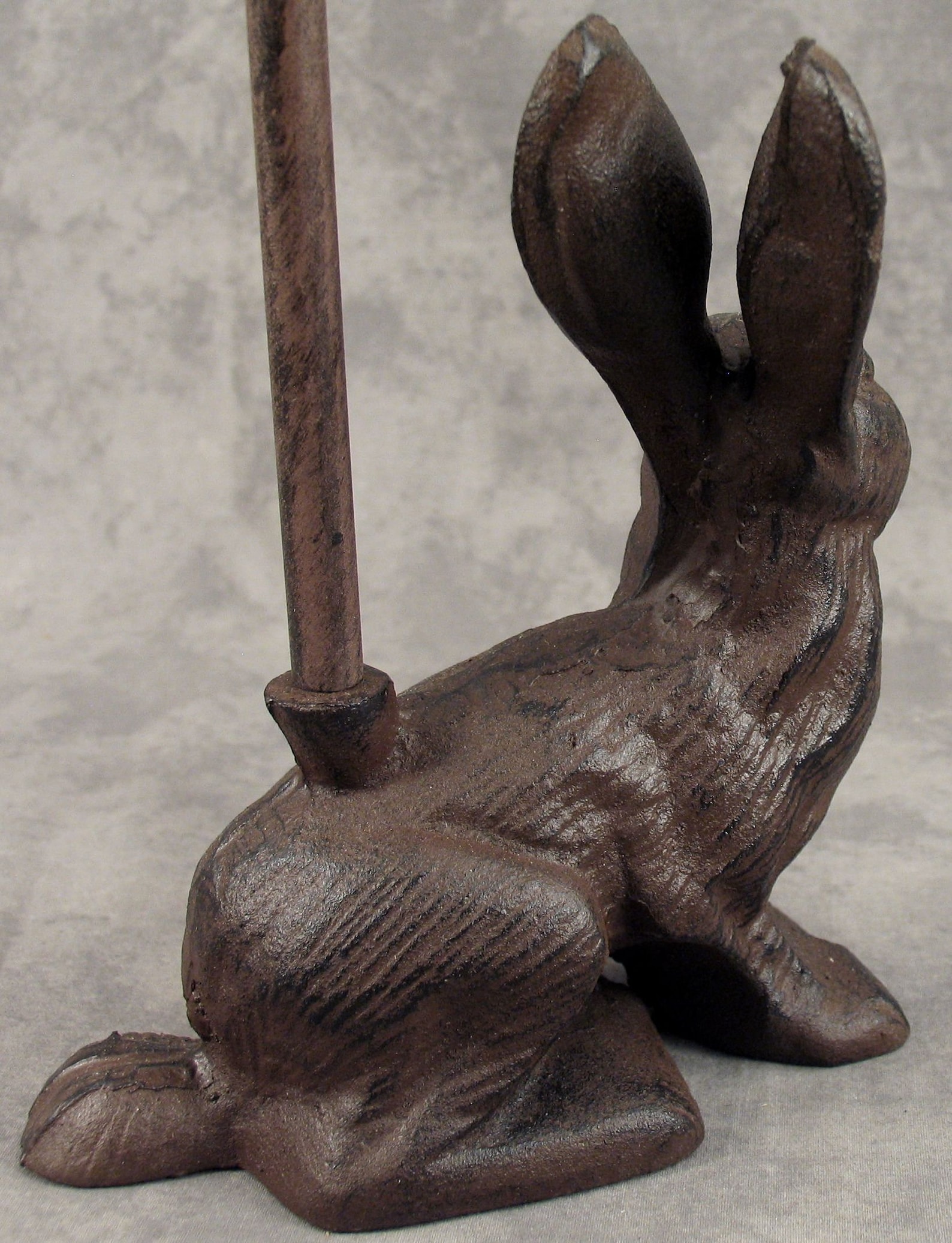 COUNTRY RABBIT Door Porter DOORSTOP Cast Iron With Decorative Carry ...
