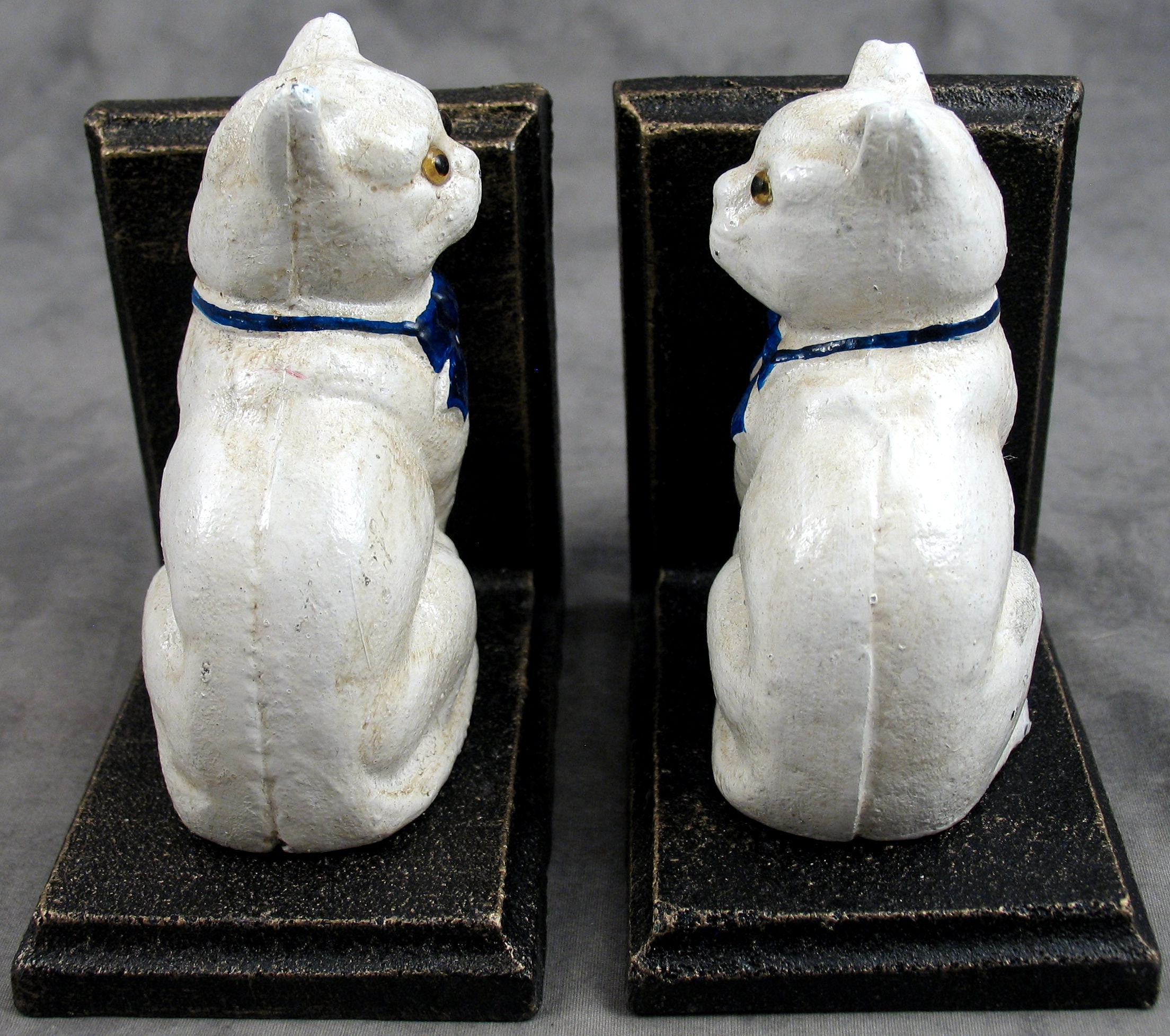 Pair of WHITE CAT BOOKENDS Heavy Cast Iron Male & Female Cats - Etsy
