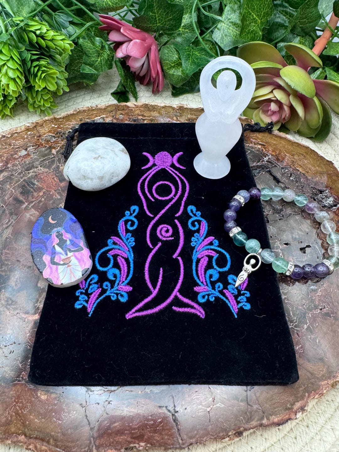 Carved Goddess Set W Bag/feminine Energy/calcite Goddess/rainbow ...