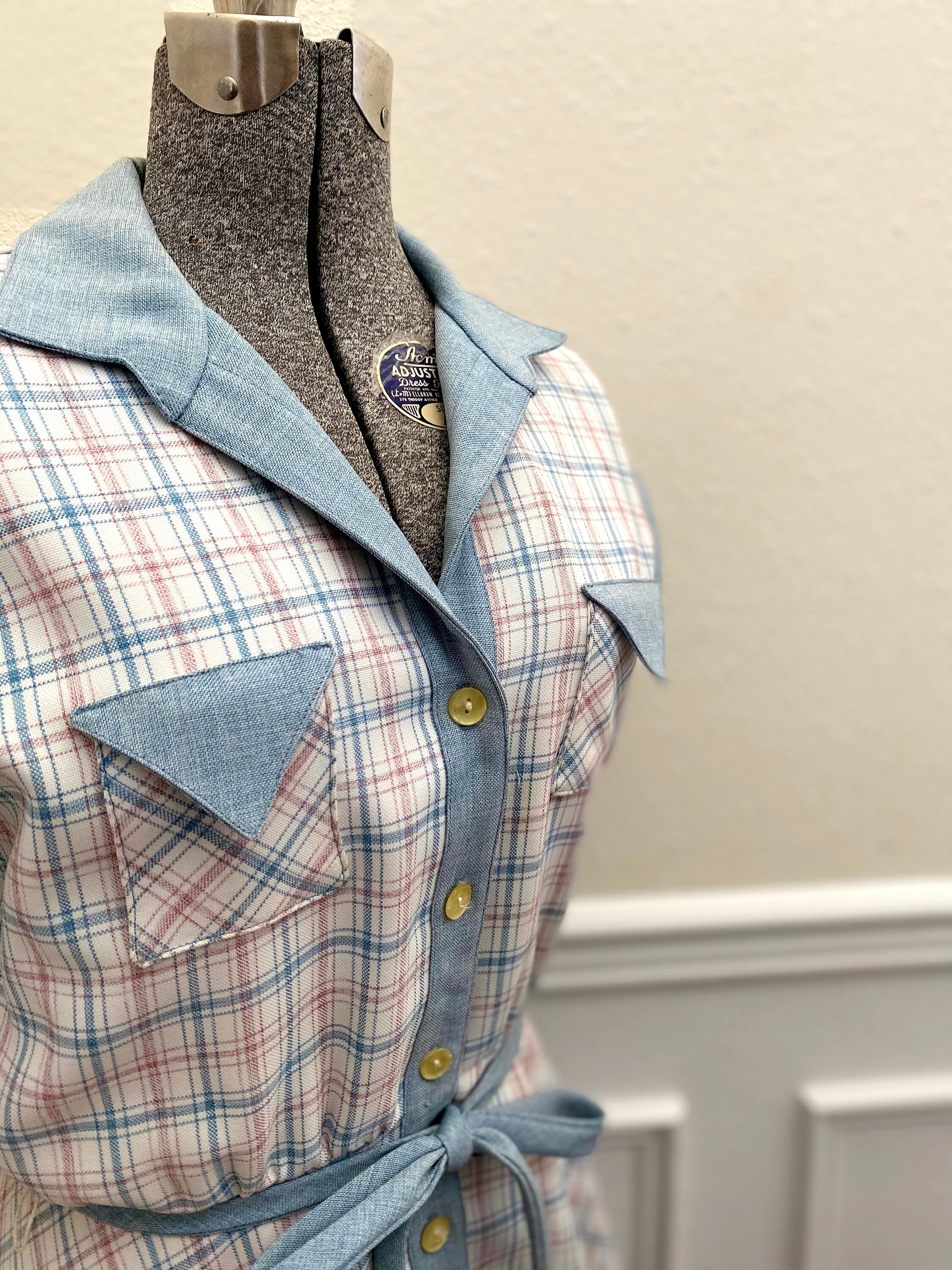 Vintage 1970s Pink & Blue Plaid Poly-blend Button Front House Dress ...