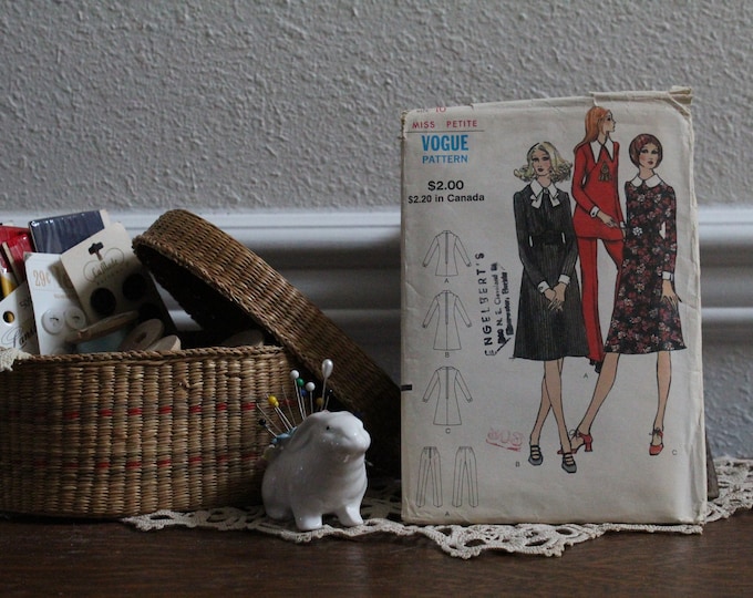 Vintage Vogue 8161 Sewing Pattern Size 10 miss Petite 1971 - Etsy