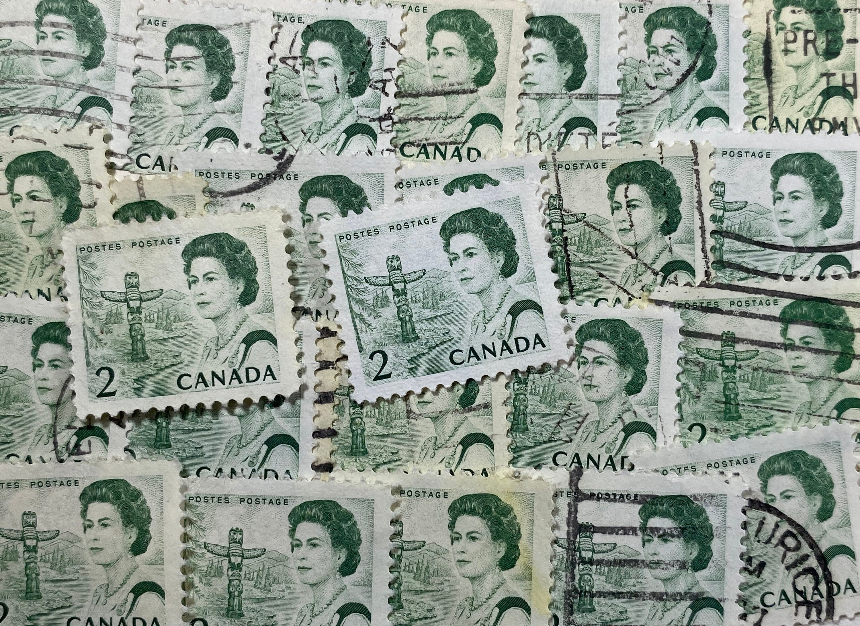 Stamp Art, Green, Queen Elizabeth II, Canada, 2 Cent, Used Stamps - Etsy