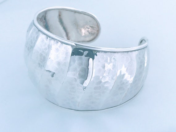 Retro Hammered Sterling Silver Spiral Domed Cuff Brac… - Gem