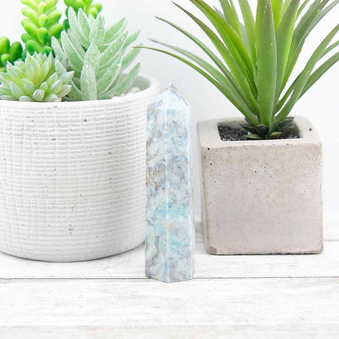 Hackmanite Point Tower, Rare Natural Blue Green Hackmanite Stone, UV ...