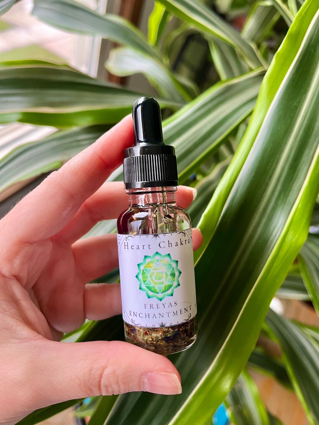 Heart Chakra Ritual Oil 1oz Heart Chakra Spell Oil Heart Chakra ...