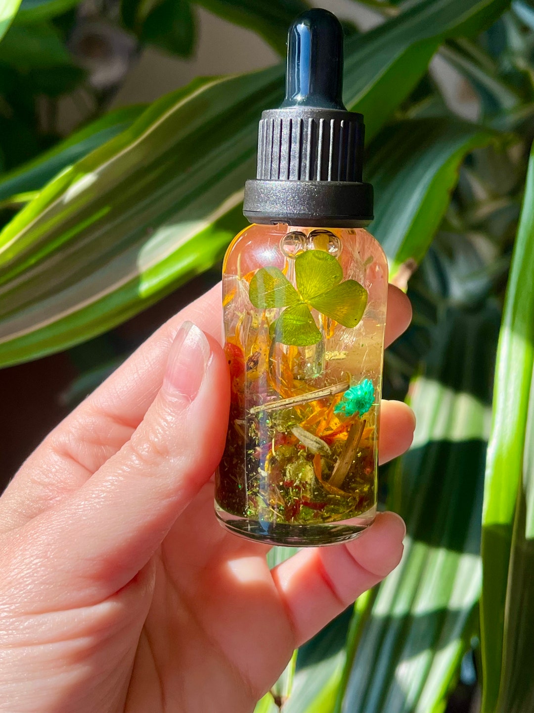 Lucky Charm Ritual Oil 1 Oz | Fast Luck Spell Oil for Good Fortune ...