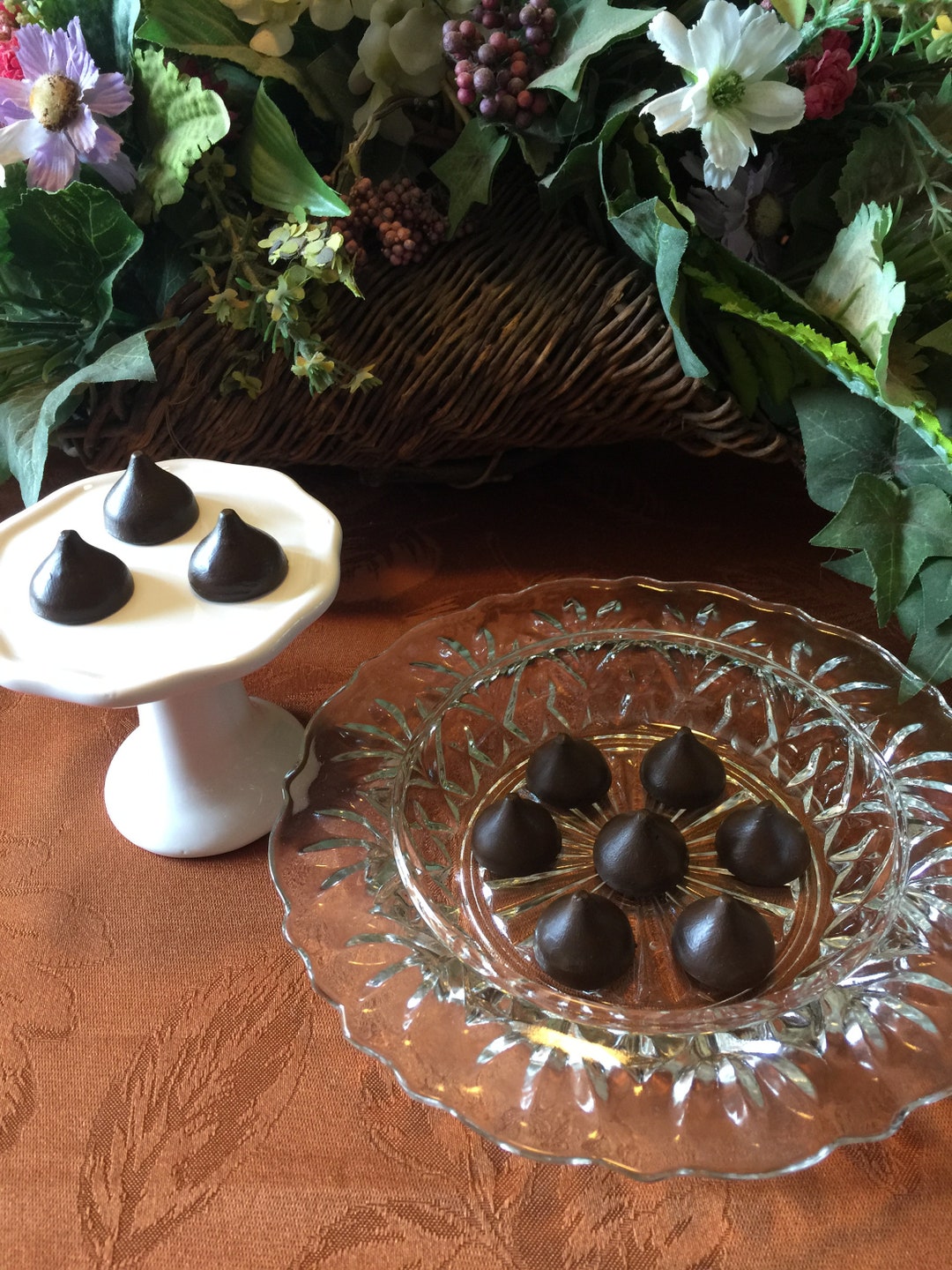 Faux Lg Chocolate Chip, Fake Chocolate Pieces, Fake Bake Sweets, Fake ...