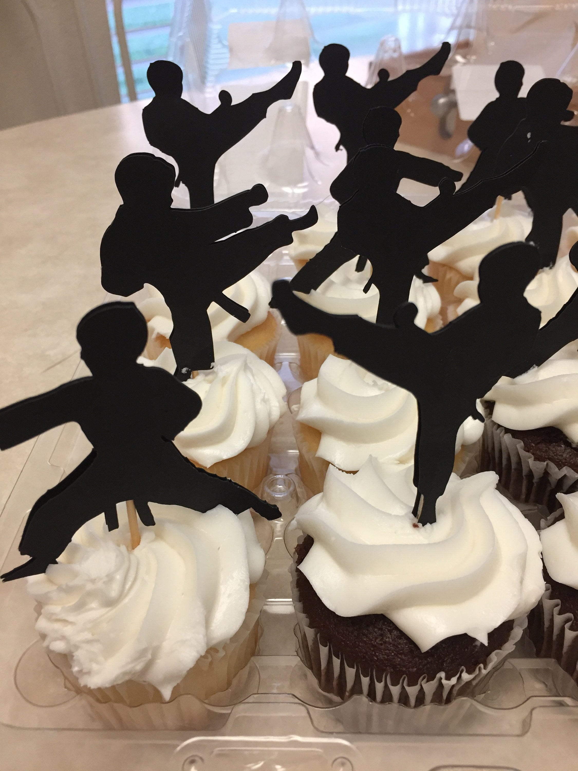 Set of 12 Taekwondo Silhouette Cupcake Toppers, Karate, Judo, Martial ...