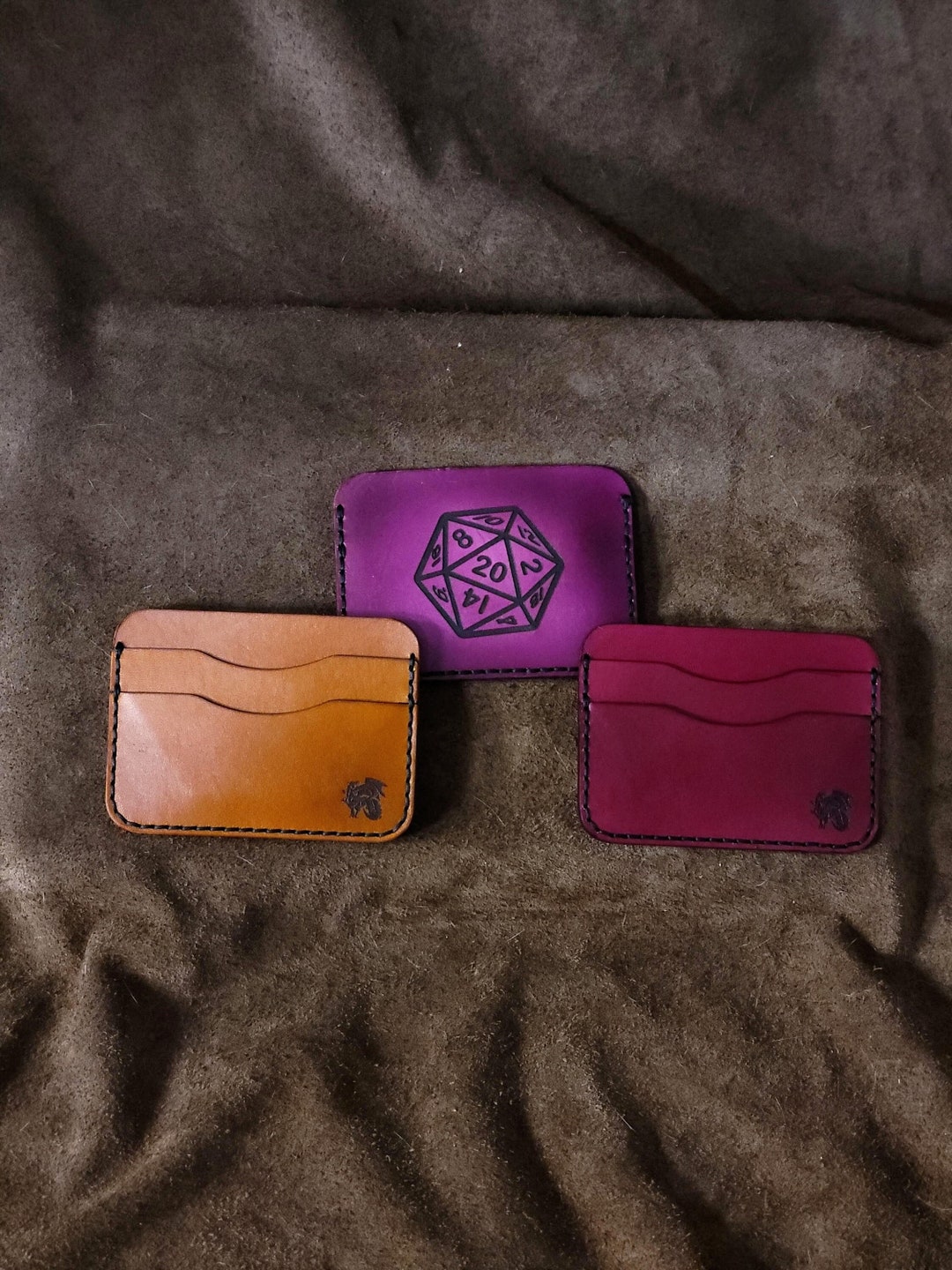Minimalist Leather D20 Wallet/geek Wallet/dungeons and Dragons - Etsy