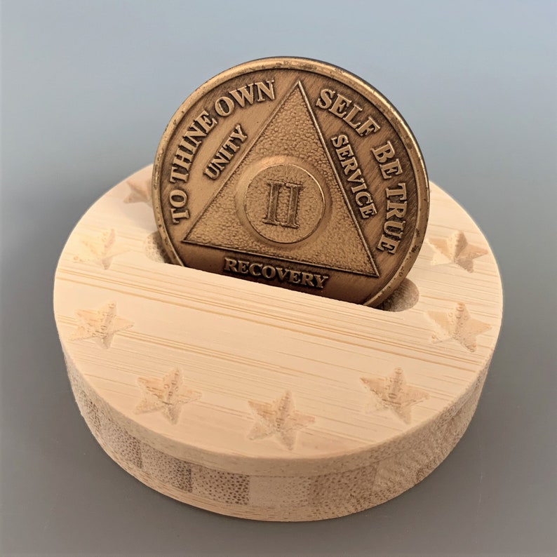 Single Coin Display AA, Recovering Alcoholic, NA Coin Holder, Sobriety ...