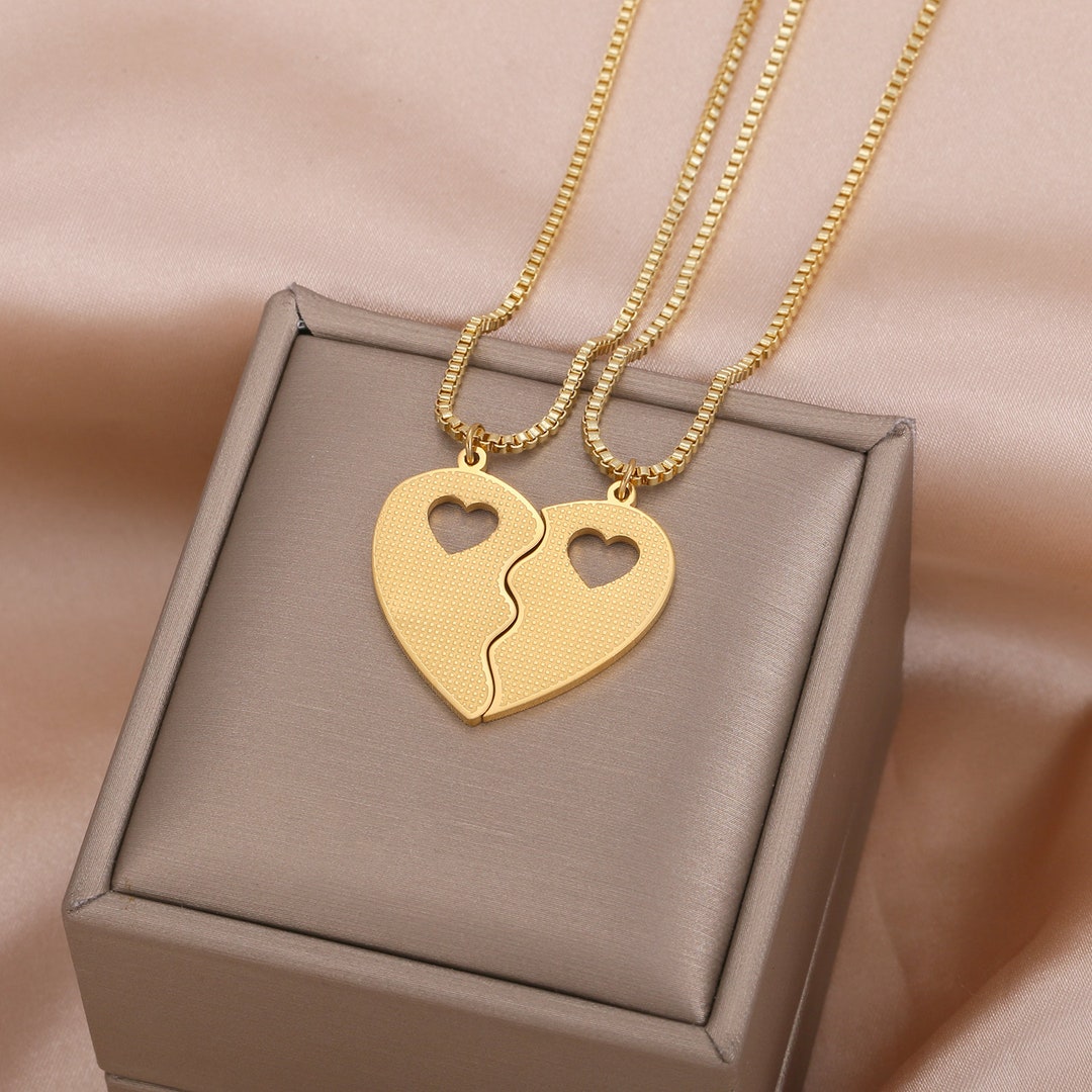 Custom Heart Couple Neckalce , Personalized Couple Puzzle Matching Name ...