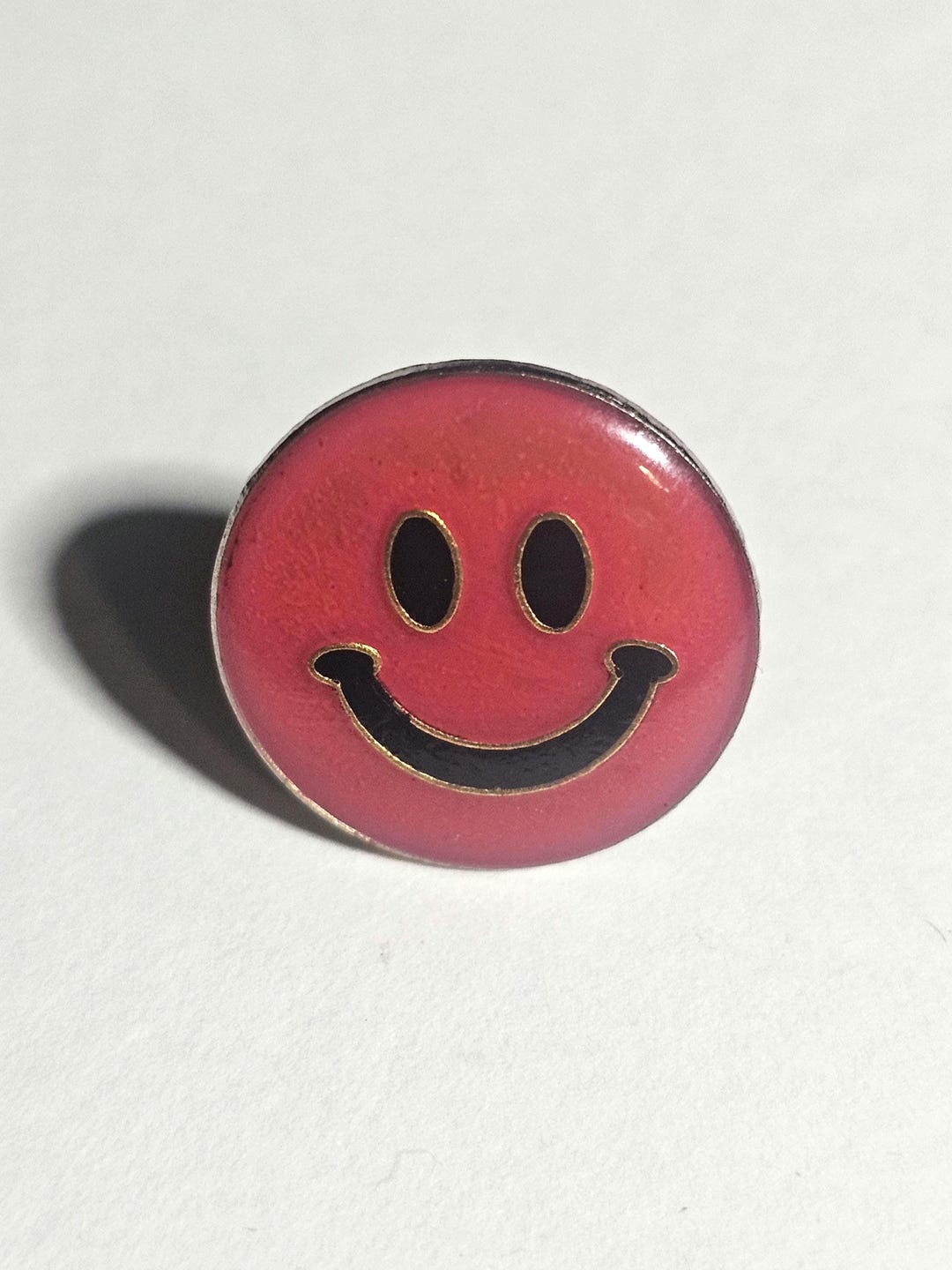 Retro RED SMILEY FACE Pin Badge Button With Gold Lining 1990s - Etsy