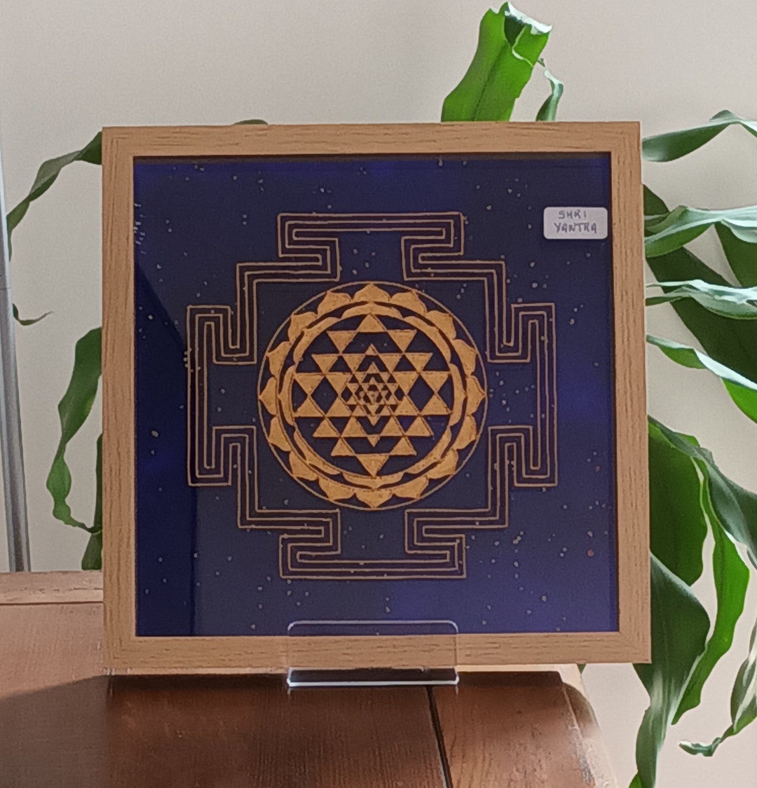 33x33x3.5cm Painting to Place to Let the Light Shine Through. Golden ...