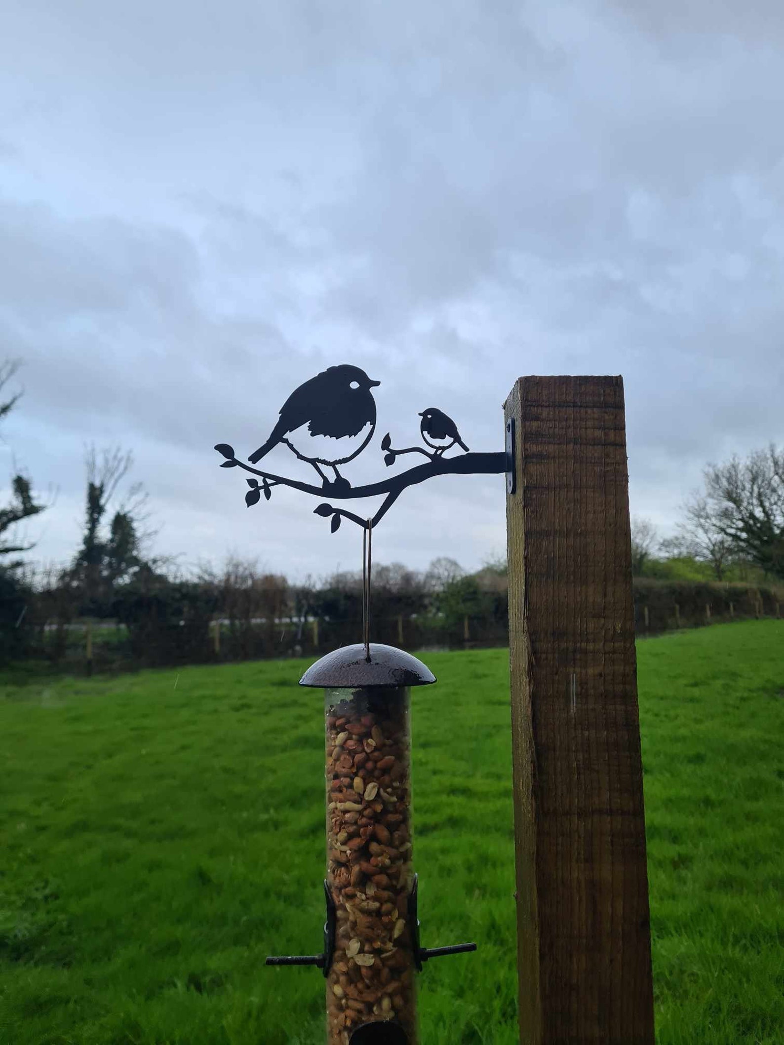 Metal Robin and Chick Birdfeeder Hanger Holder Station | Garden Art ...
