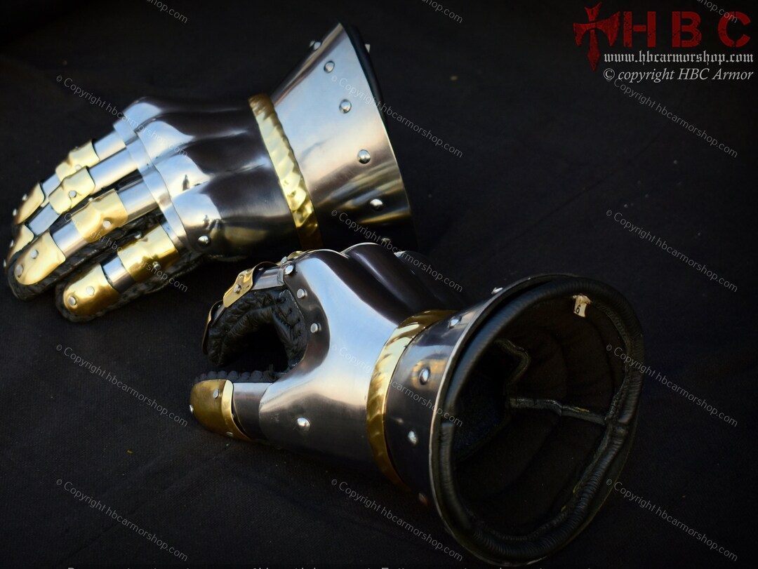 Hourglass Gauntlet With Brass Decoration for Medieval Reenactment/role ...