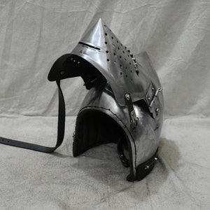 Medieval Houndskull Bascinet Helmet With Chainmail Attached /medieval ...