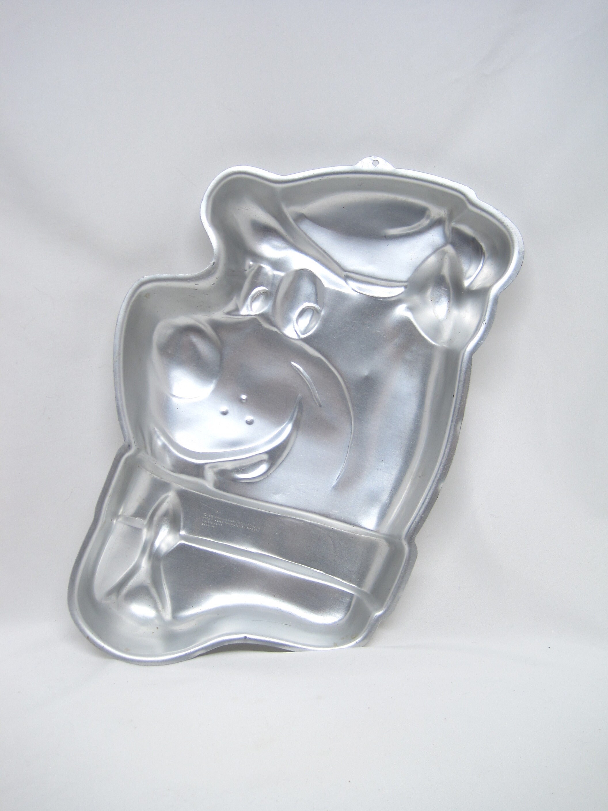 Wilton Yogi Bear Cake Pan 502-178, Bear Shaped Metal Mold - Etsy