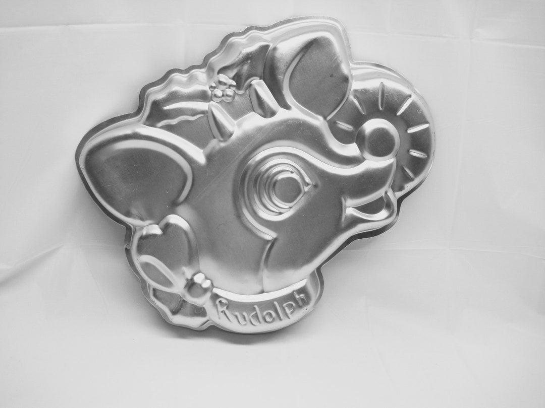 Wilton Rudolph the Red Nosed Reindeer Cake Pan, Reindeer Shaped Metal ...