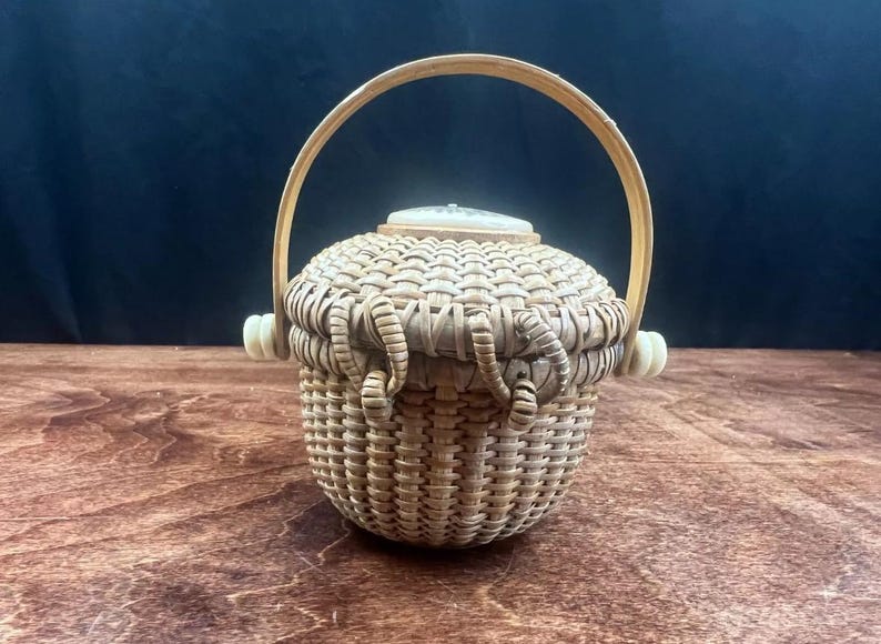 Vintage Nantucket Style Miniature Lidded Basket W Floral Topper Signed ...