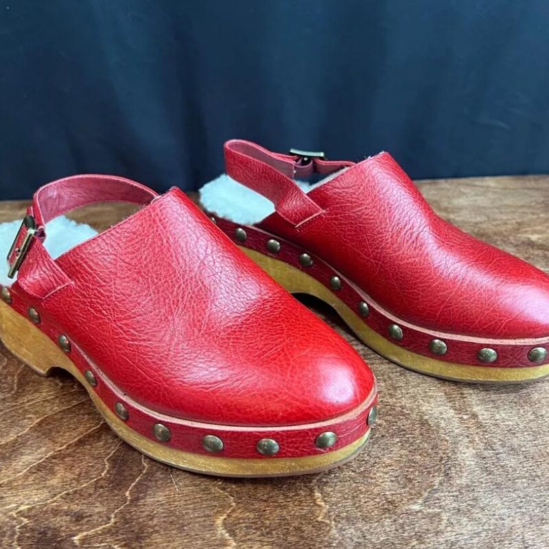Red Clogs - Etsy