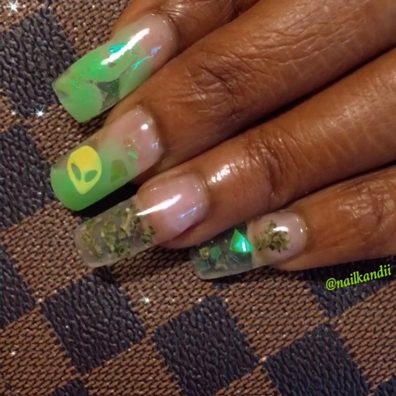 Alien Nails - Etsy