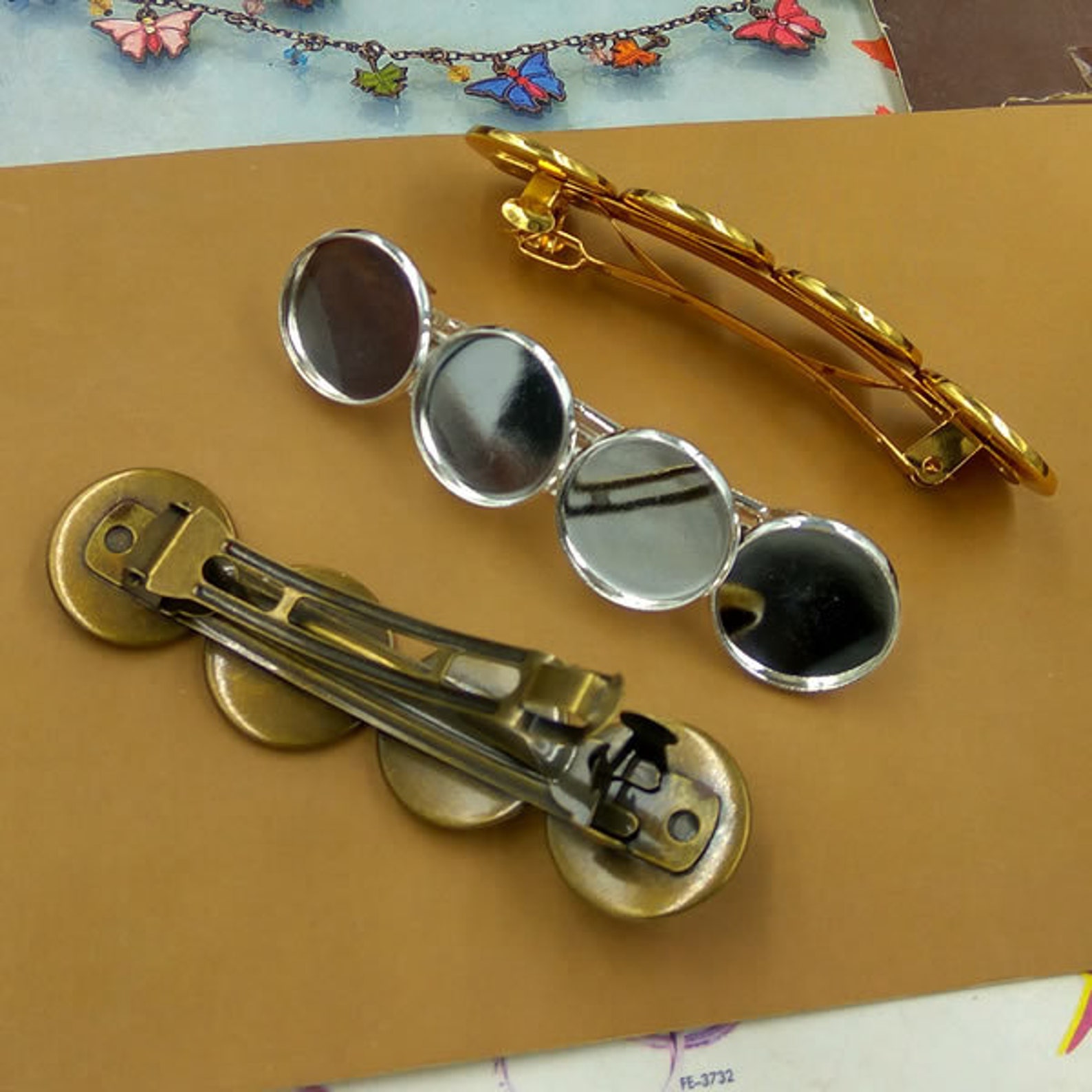 20mm Brass Blank Hair Barrette - Round Cameo Mounting - 4 Pads Antique ...