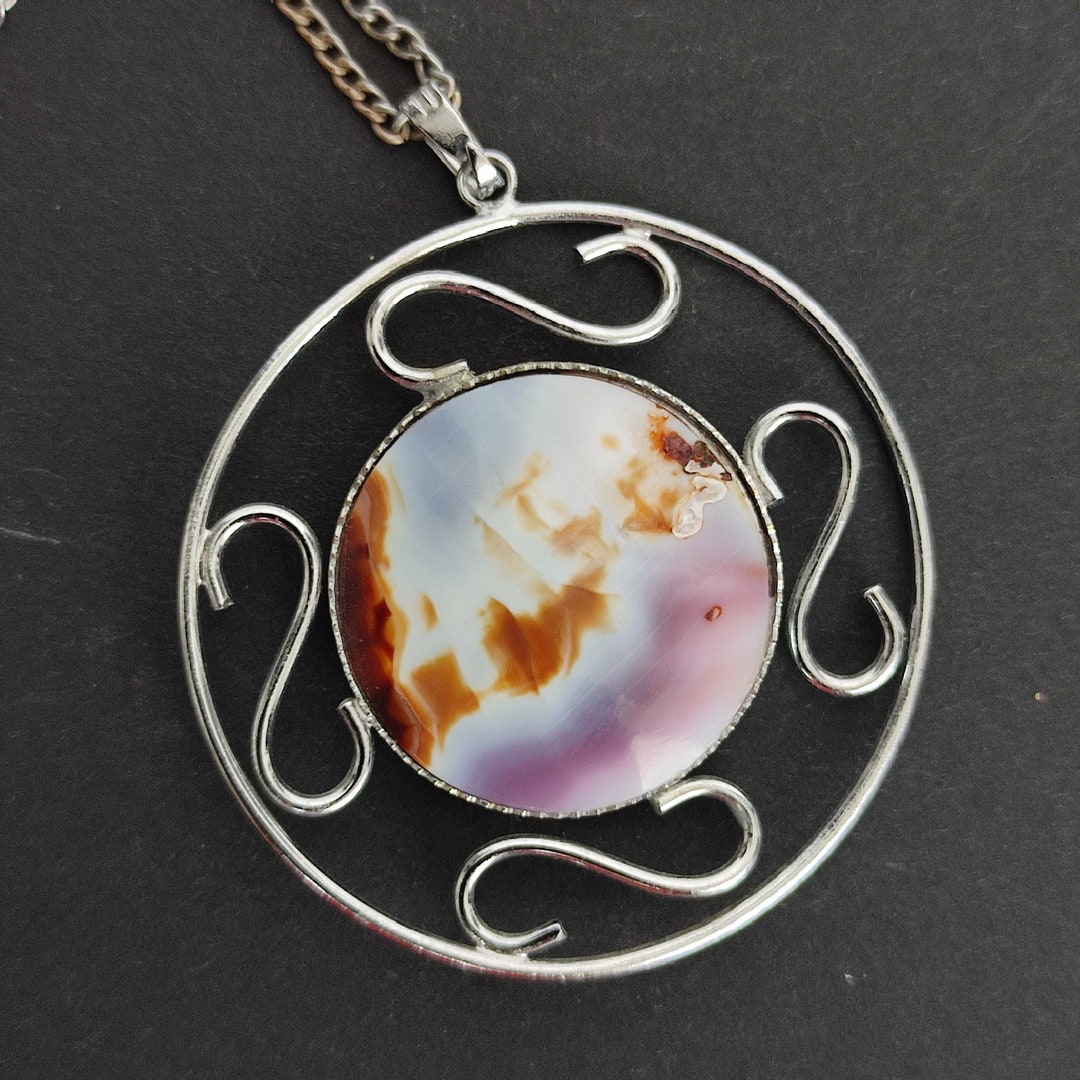 Vintage Sea Shell Pendant Necklace: Swirl Frame - Etsy