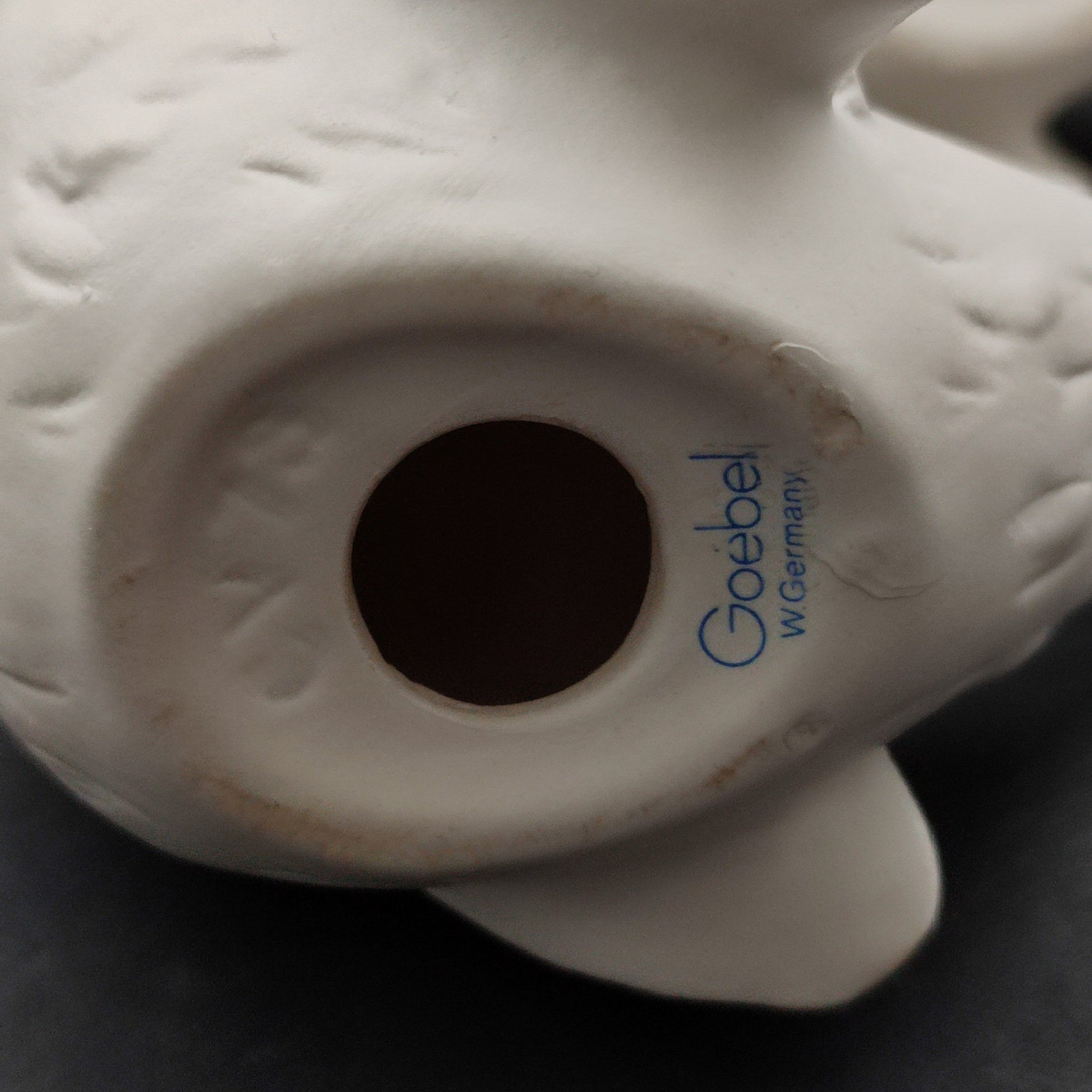 73goebel Pair of Bird Figurines, German Ceramic Sparrow Marked CV72 ...