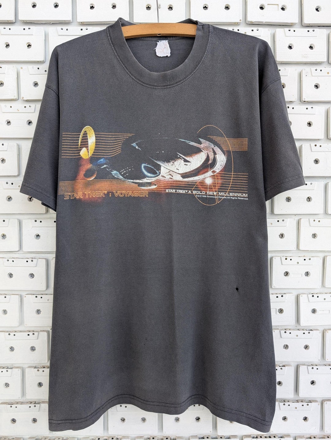 Vintage 1999 Star Trek Voyager T-shirt Sci Fi Science Fiction TV Series ...