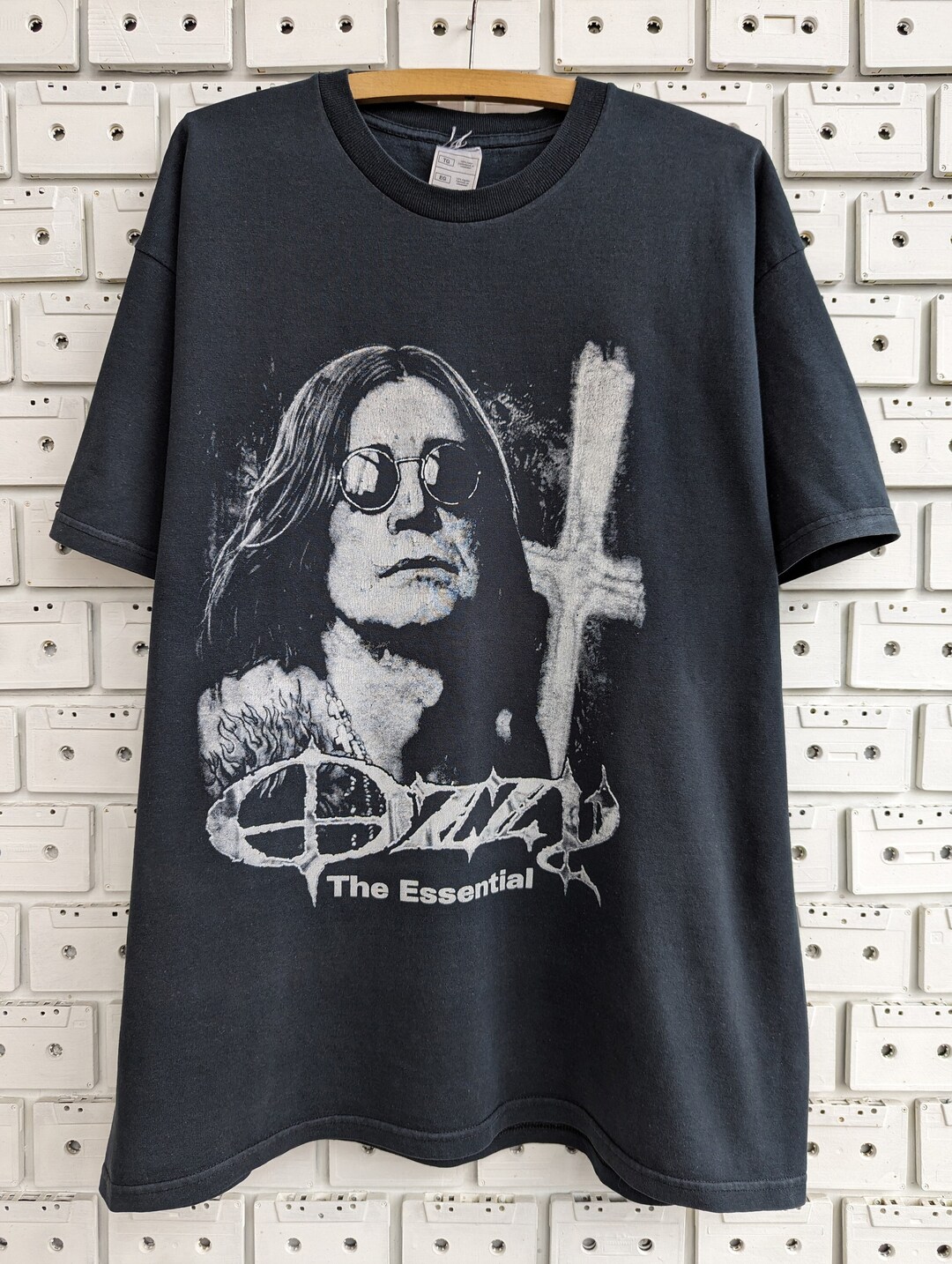 Vintage 00s Ozzy Osbourne T-shirt the Essential Album Heavy Glam Metal ...