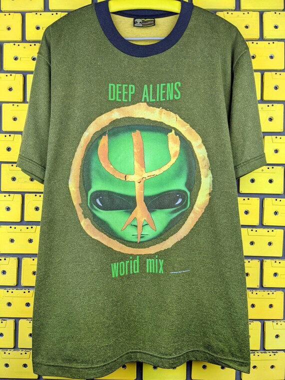 Vintage 1996 Alien Workshop T-Shirt Skateboarding Com… - Gem