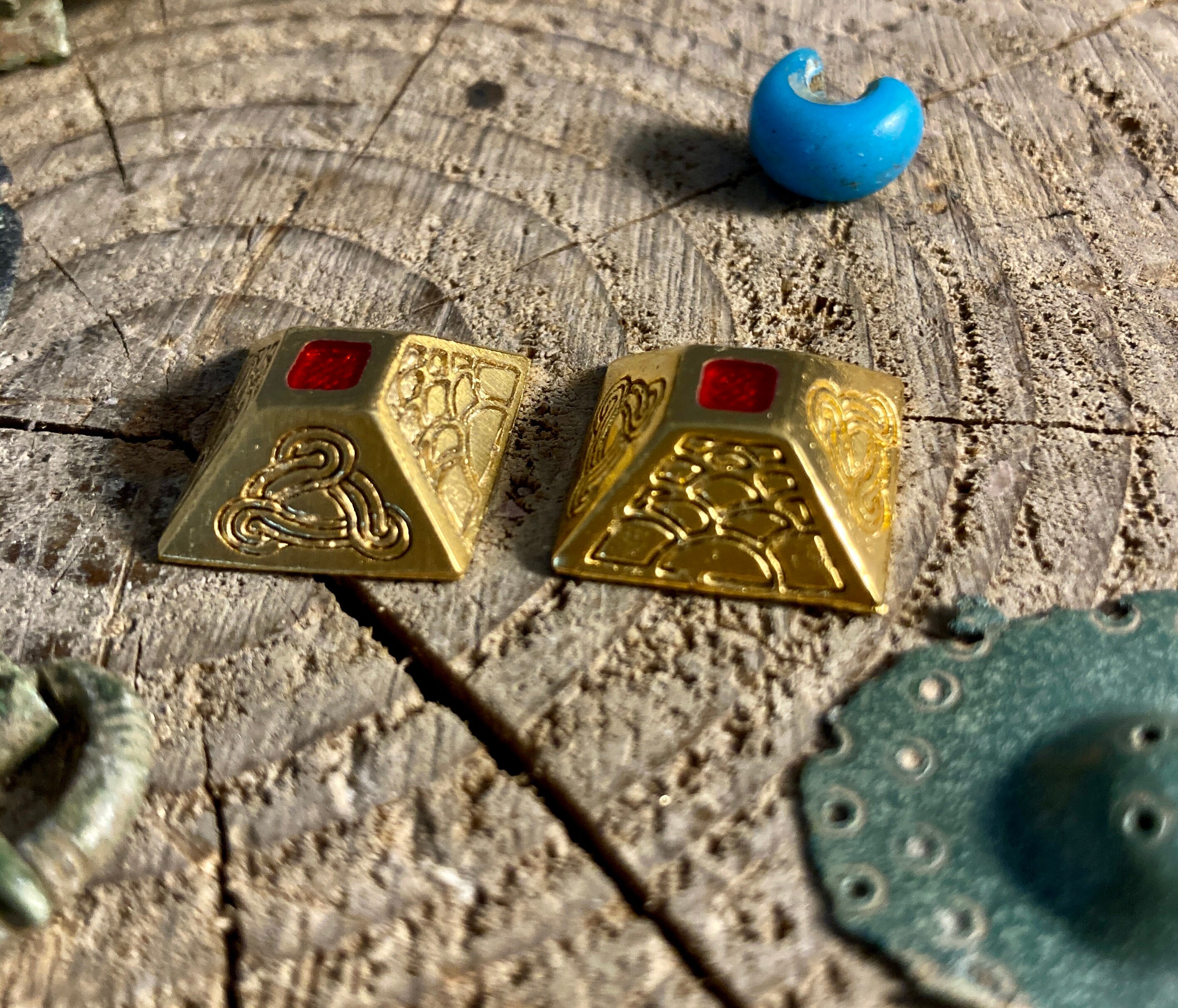 Anglo Saxon Sword Pyramids, Living History, Historic Costume, Sutton ...